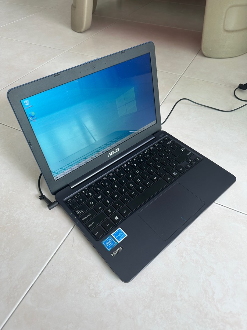 Asus E203N, Computers & Tech, Laptops & Notebooks on Carousell