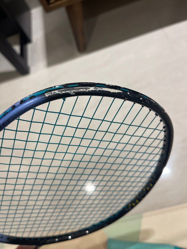 Badminton rackets (Lining Windlite 700 and Yonex Astrox Smash), Sports ...