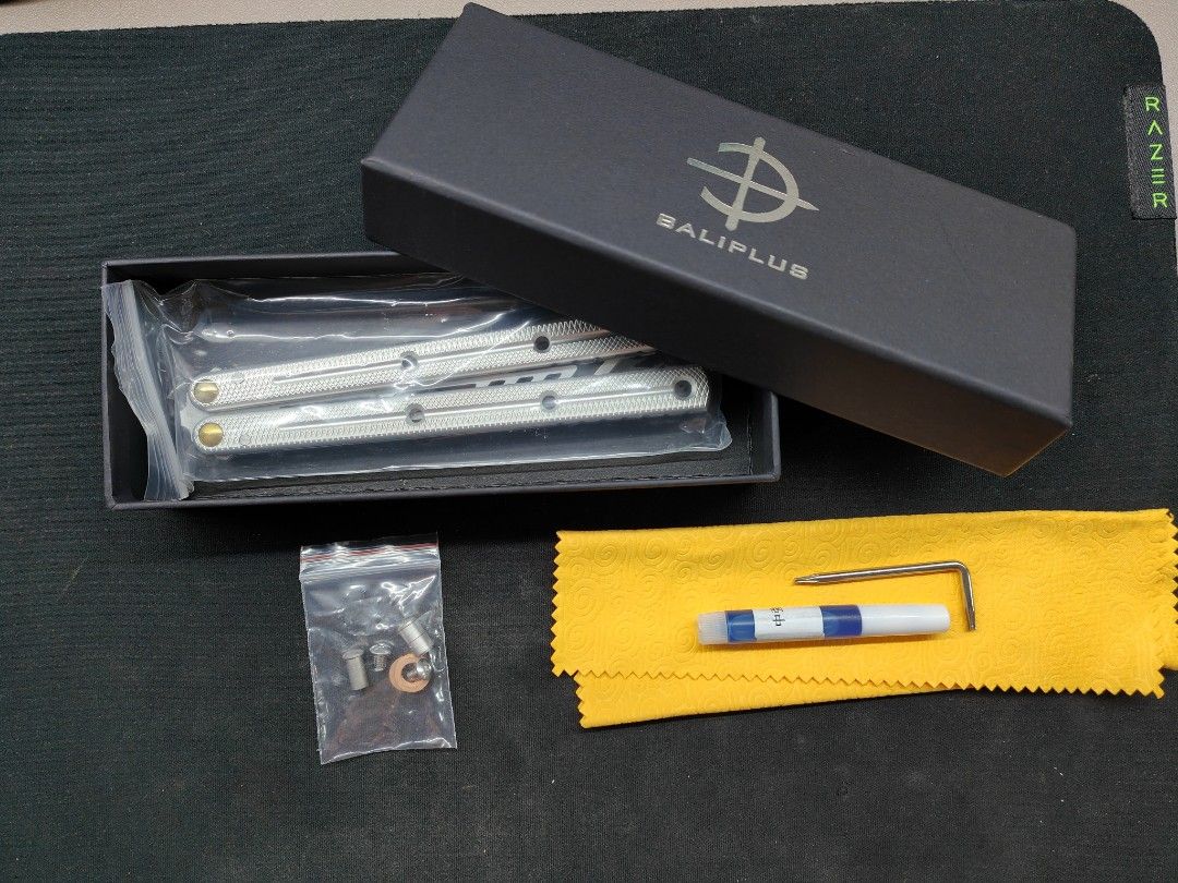 Baliplus Krake Raken v3 7075 gold ti-mod (NEW!) balisong trainer for ...
