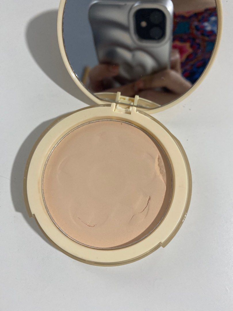 BNB barenbliss Korean Bloomatte Compact Powder 01 on Carousell