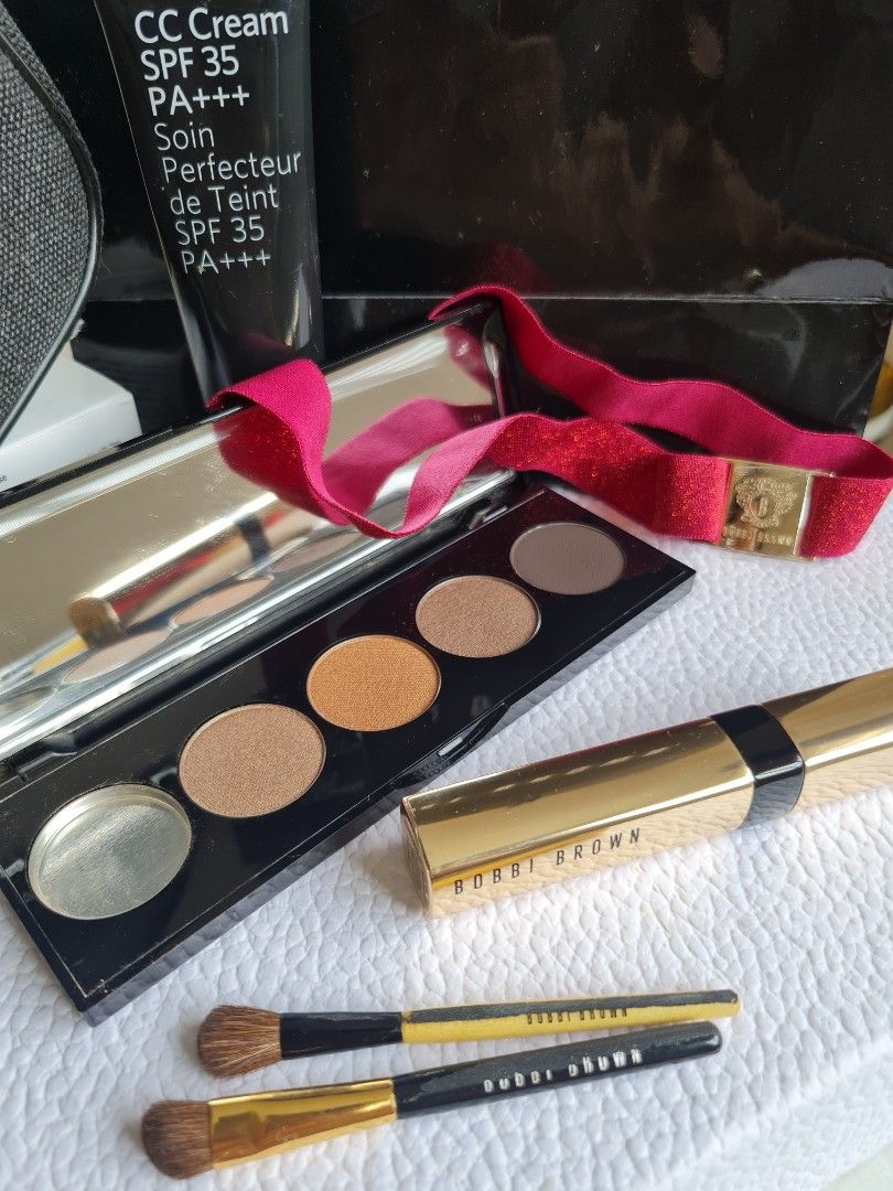 Bobbi set, Beauty & Personal Care, Face, Makeup on Carousell