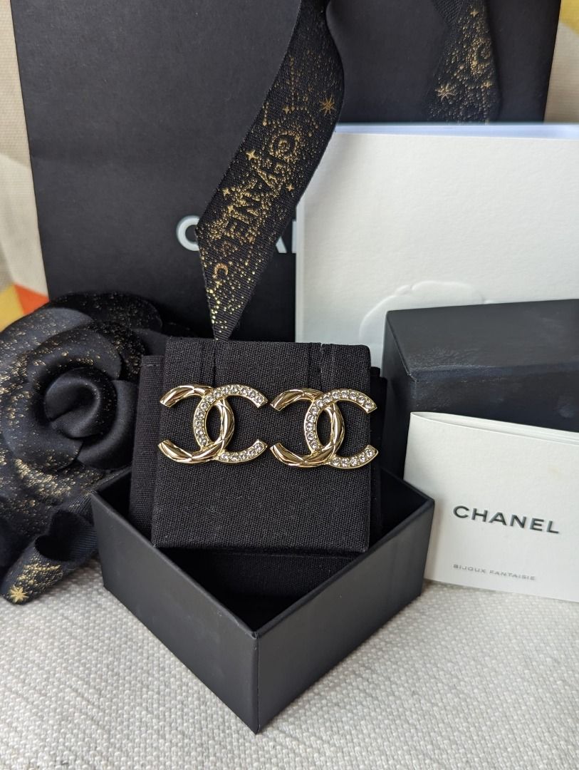 Chanel CC B21V GHW Large crystal Logo earrings with box receipt, Women's Fashion, Jewelry ...