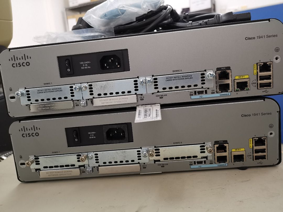 Cisco 1900 Router with Console Serial Cable + PowerChord x 2 set for ...