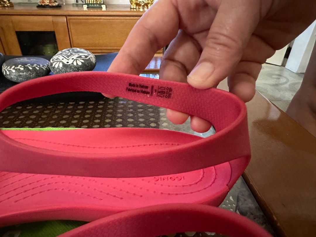 Crocs Serena Sandals, Women's Fashion, Footwear, Flats & Sandals on Carousell