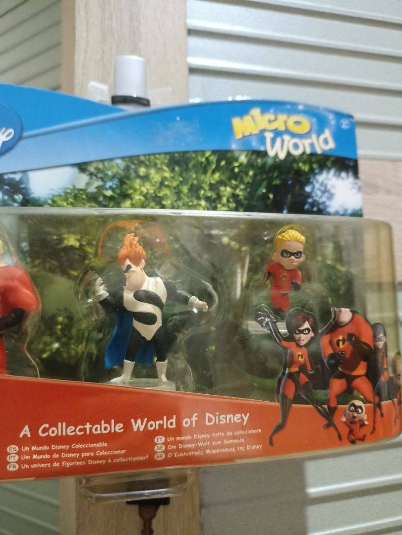 Disney Micro World The Incredibles Figures, Toys & Collectibles, Mainan ...