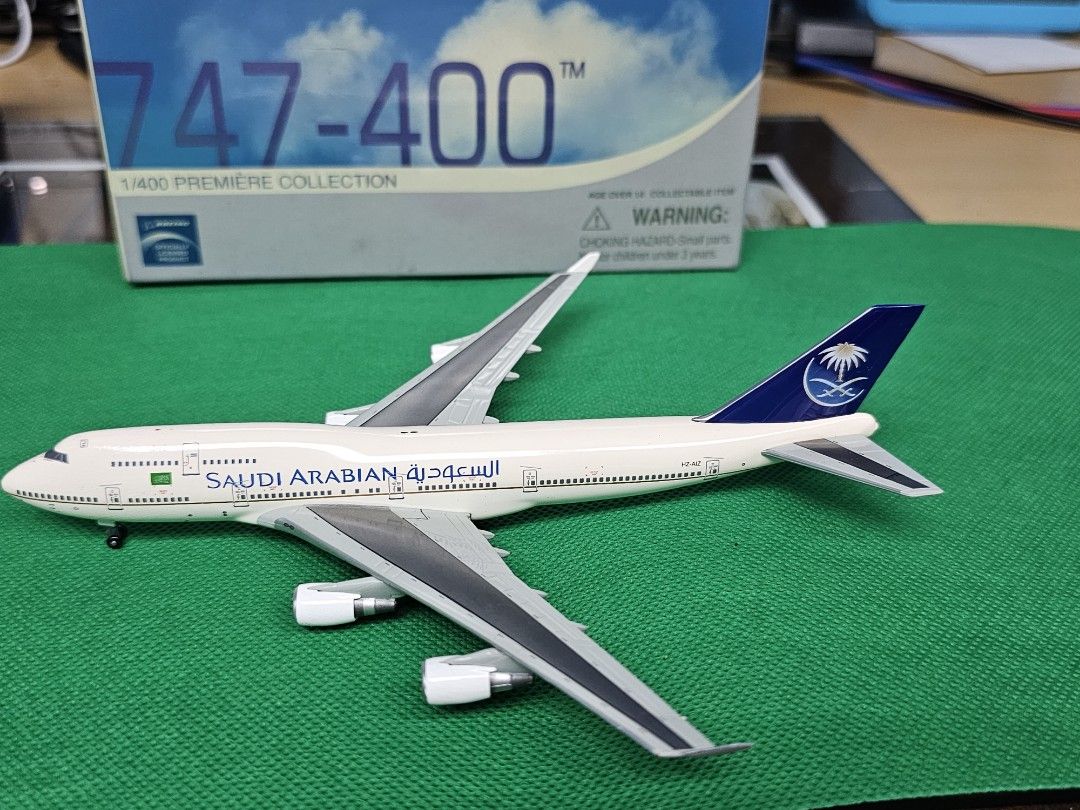 Dragon Wings Saudi Arabian Airlines B747-400 1:400 Scale Diecast ...