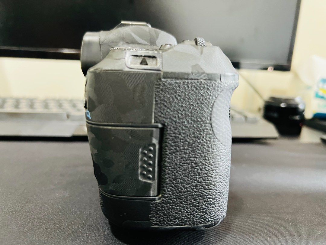 EOS R + EF - RF Adapter, Photography, Cameras on Carousell