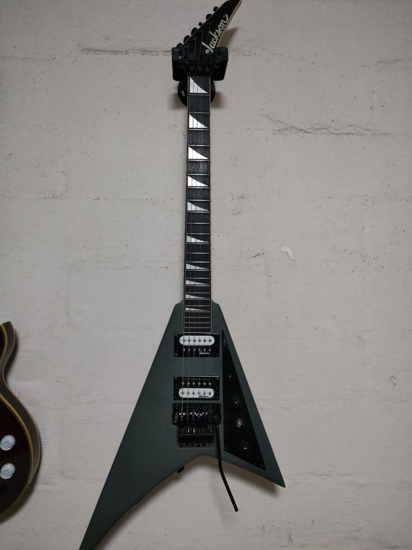 flying v jackson js32 rr, Hobbies & Toys, Music & Media, Musical ...