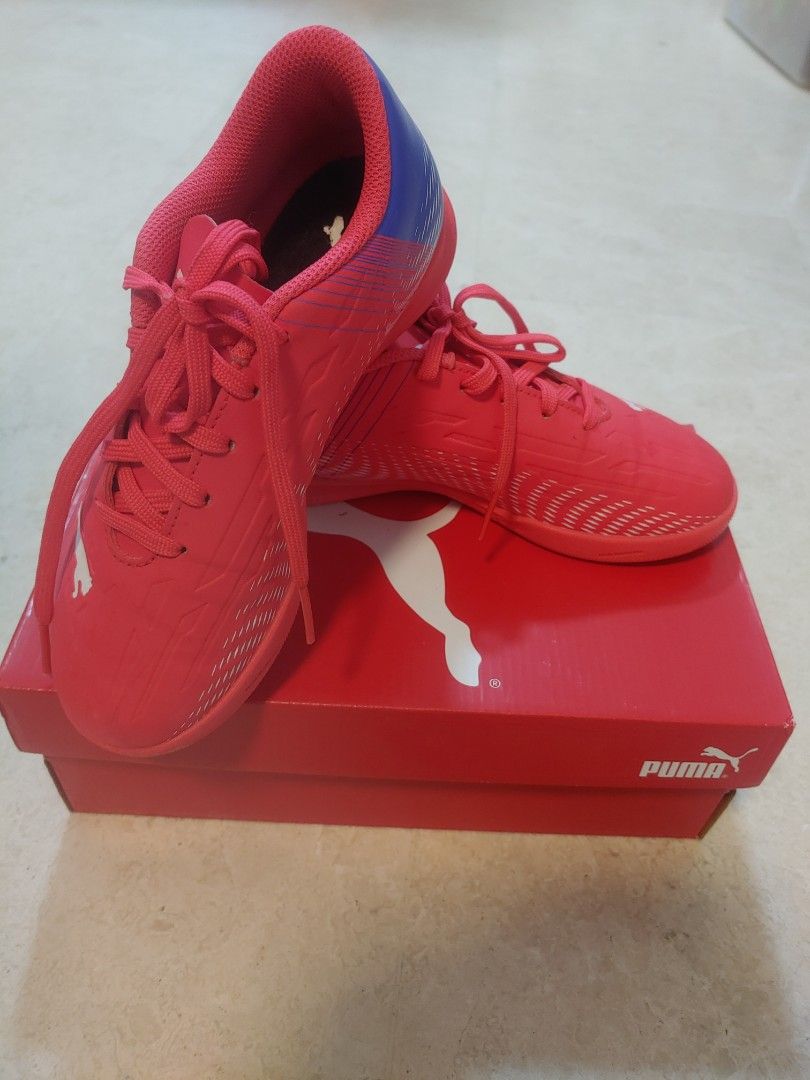 football shose, Everything Else on Carousell