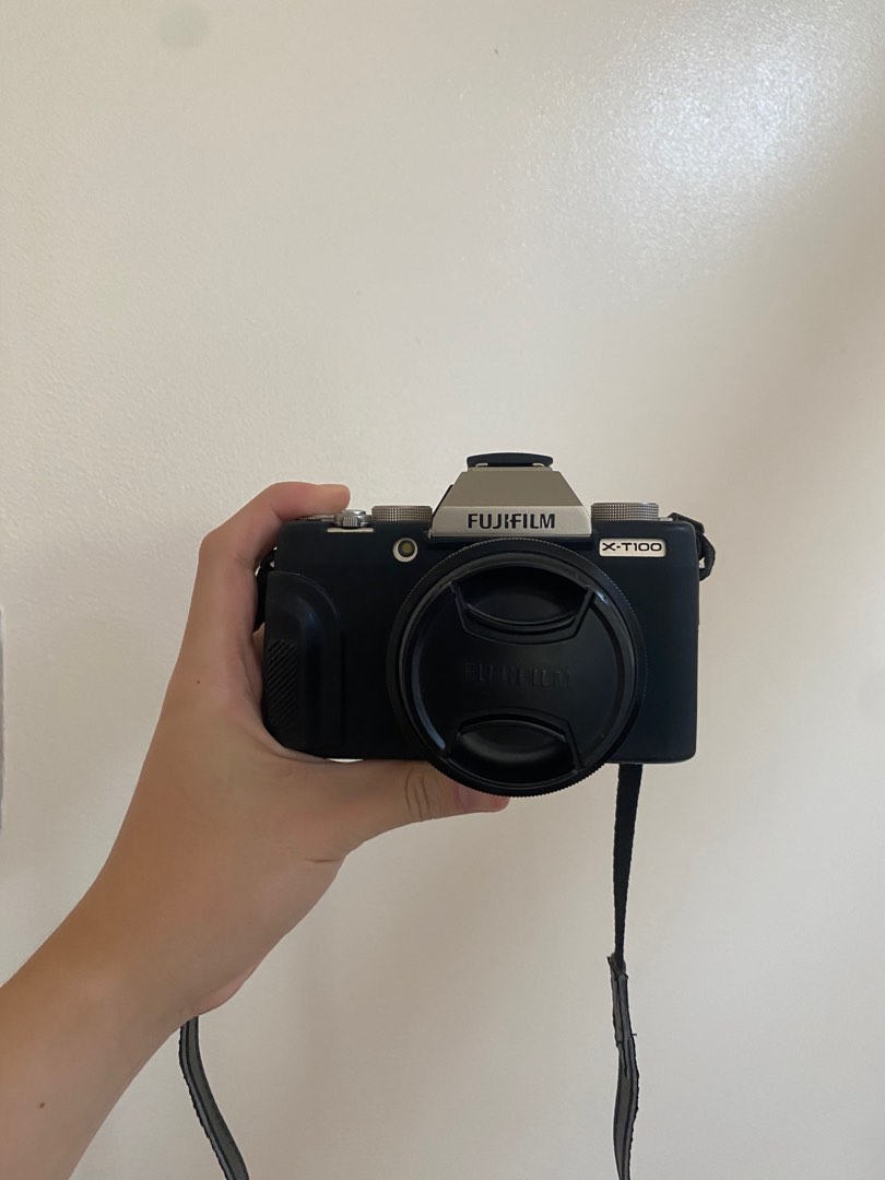 Fujifilm XT100, Photography, Cameras on Carousell