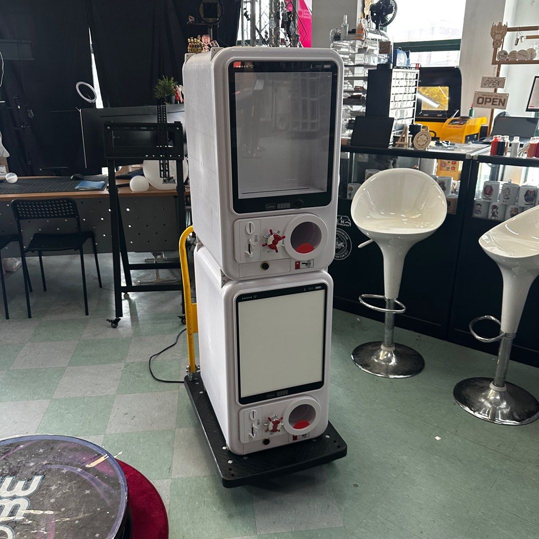 Gacha Capsule Machine For Rent Sewa Capsule Ball Twist & Turn Toys ...