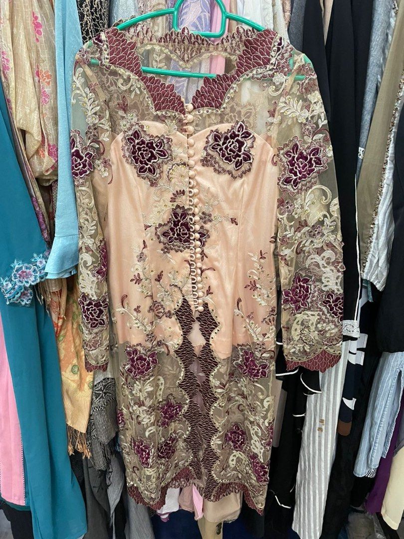 Hari Raya Kebaya Moden Embroidery Sulam, Women's Fashion, Dresses ...