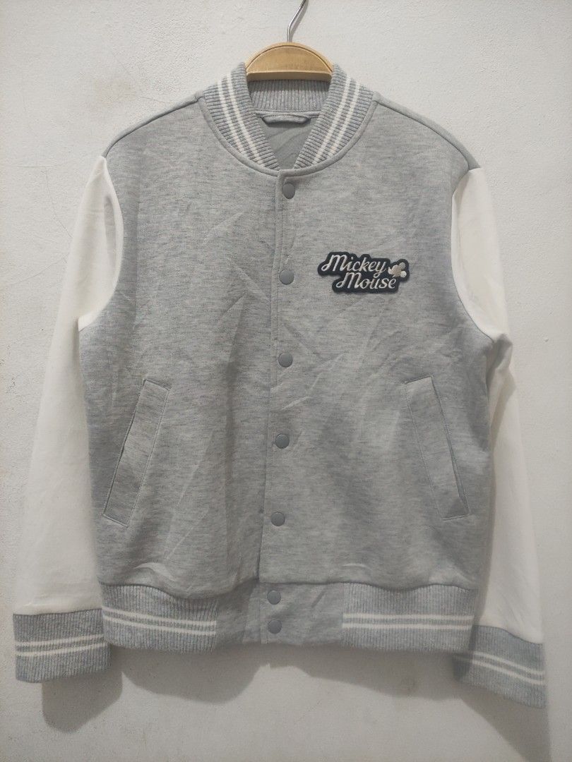 Jaket Varsity Uniqlo x Disney Mickey Mouse Anak size 140, Bayi & Anak ...