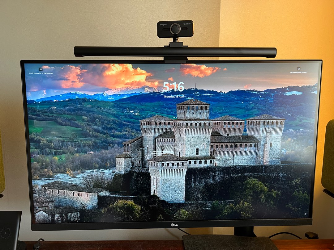 LG UltraFine™ 32'' IPS Display Monitor with Ergo Stand, Computers ...