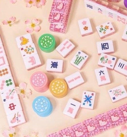 Limited Edition Hello Kitty Sakura Mahjong Solitaire, Hobbies & Toys ...
