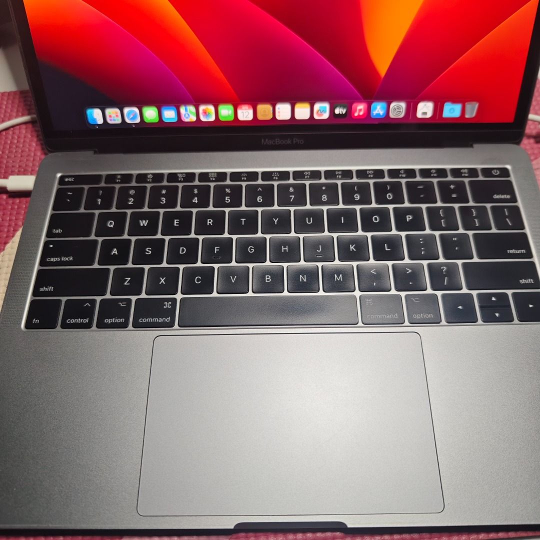 MacBook Pro Retina 2017 Core i5 8gig RAM 128gig SSD Looks New ...