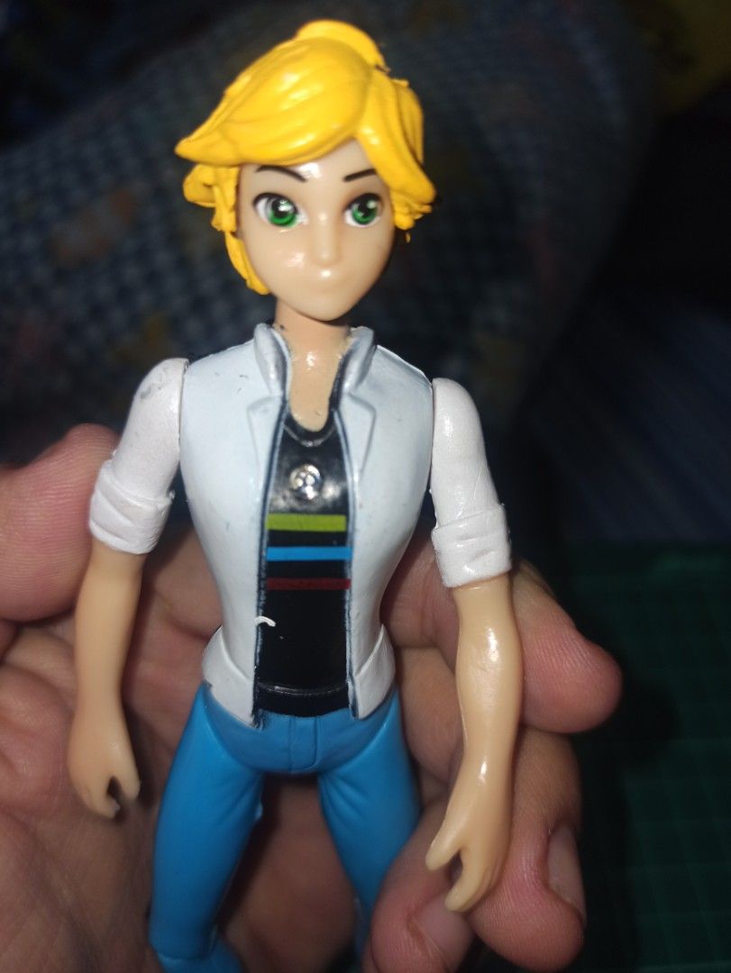 Miraculous: tales of ladybug & cat noir figures, Hobbies & Toys, Toys ...