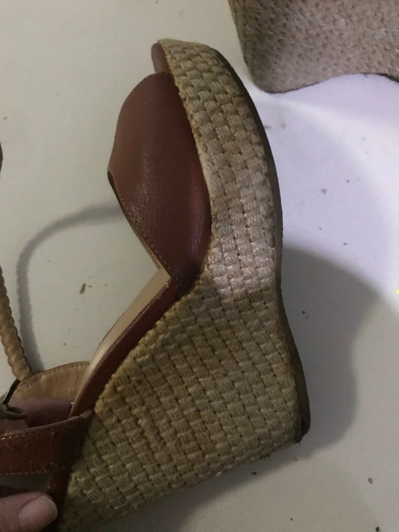 Nine west wedges brown, Fesyen Wanita, Sepatu di Carousell