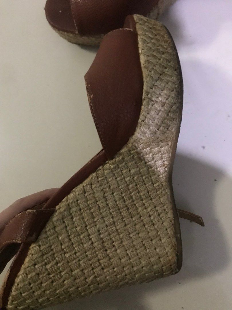Nine west wedges brown, Fesyen Wanita, Sepatu di Carousell