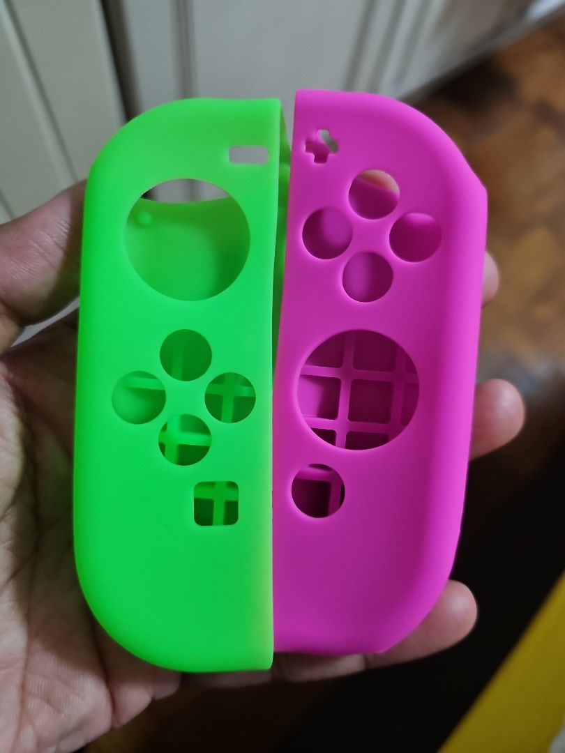 FOUR PAIRS Nintendo Switch Joy Con Silicon Cases, Video Gaming, Gaming ...