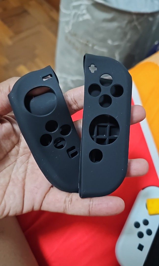 FOUR PAIRS Nintendo Switch Joy Con Silicon Cases, Video Gaming, Gaming ...