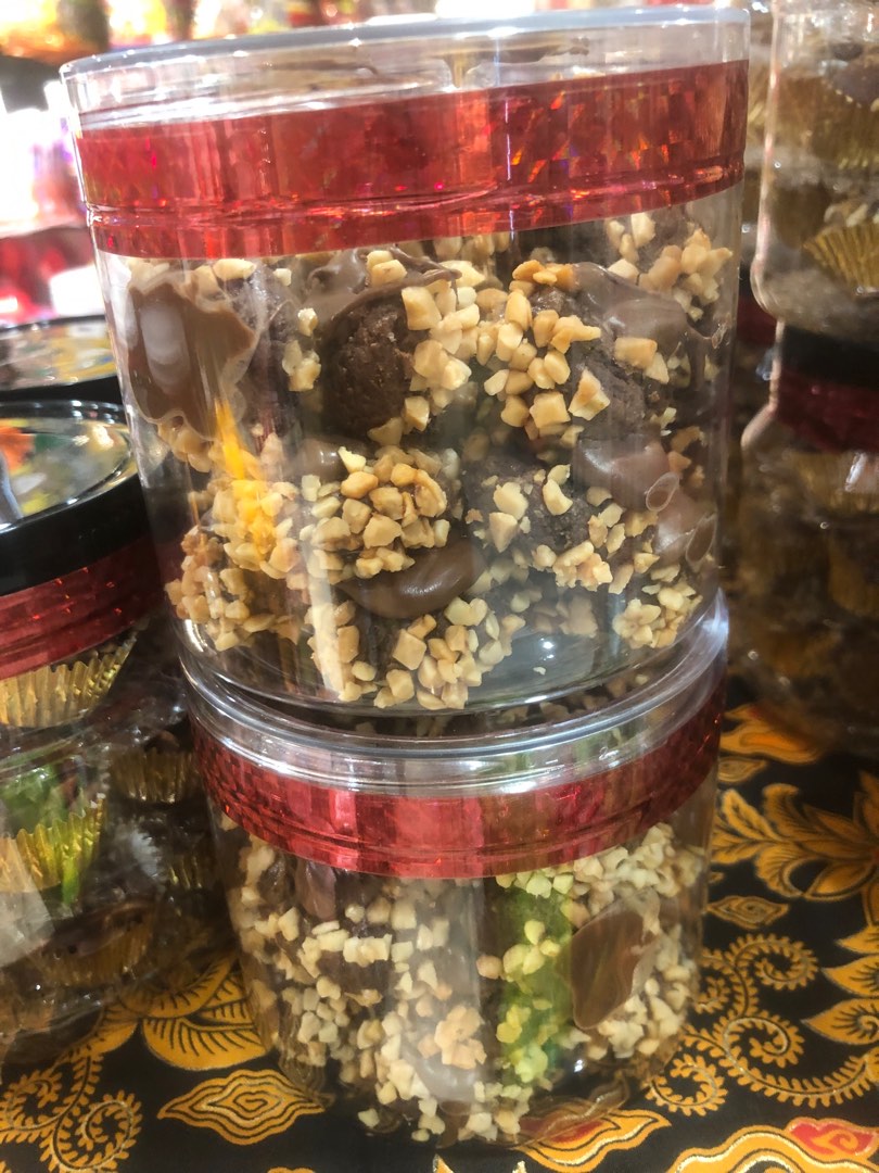 Nutella Button, Food & Drinks, Homemade Bakes on Carousell