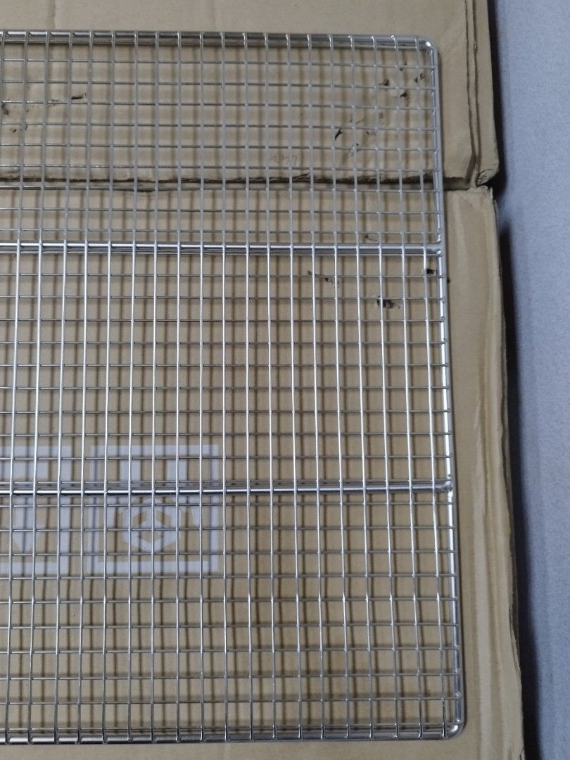 Oven wire mesh tray for baking, Furniture & Home Living, Kitchenware ...