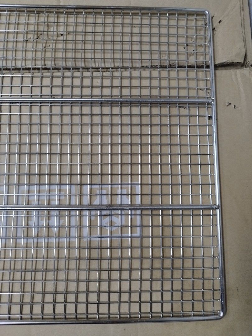 Oven wire mesh tray for baking, Furniture & Home Living, Kitchenware ...