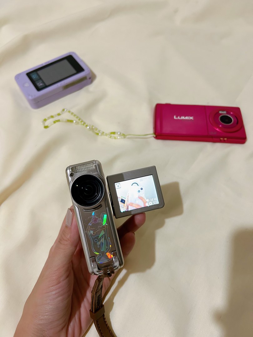 Rare DigiCam Canon Powershot TX1, Photography, Cameras on Carousell