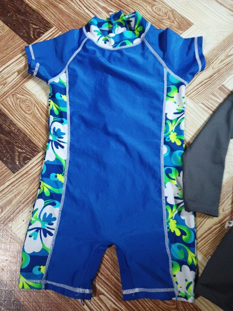 Rush guard for boys (5yrs old and 1yrold), Babies & Kids, Babies & Kids ...