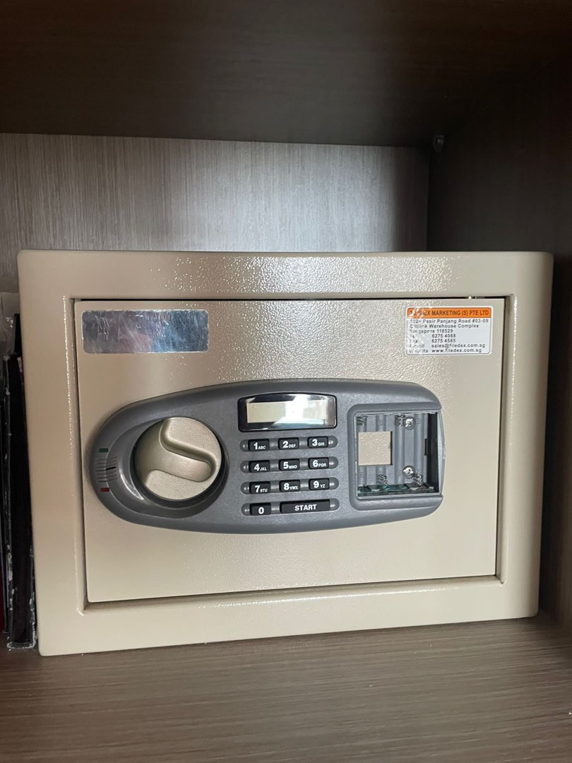 Safe Box, Furniture & Home Living, Security & Locks, Safe on Carousell