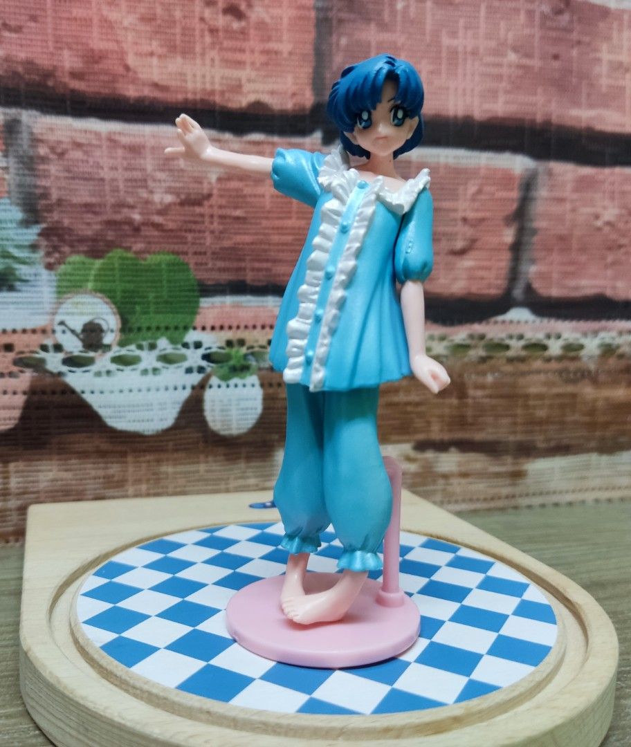Sailor Moon gashapon fugure Ami Mizuno in nightgown, Hobbies & Toys ...