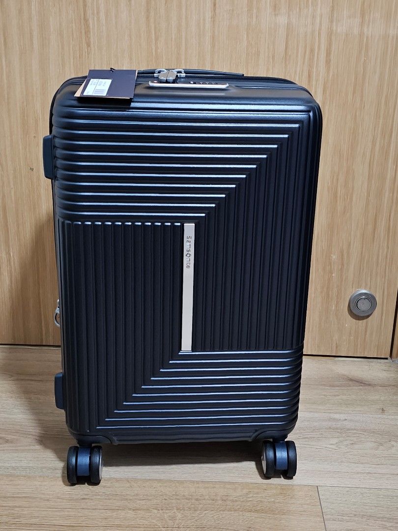 Samsonite Apinex Spinner 55/20 Exp Matte Dark Navy, Hobbies & Toys ...