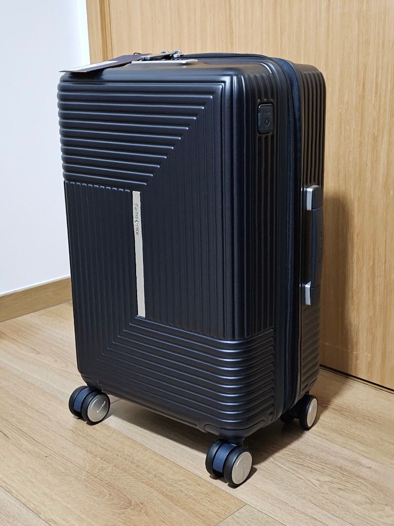 Samsonite Apinex Spinner 55/20 Exp Matte Dark Navy, Hobbies & Toys ...