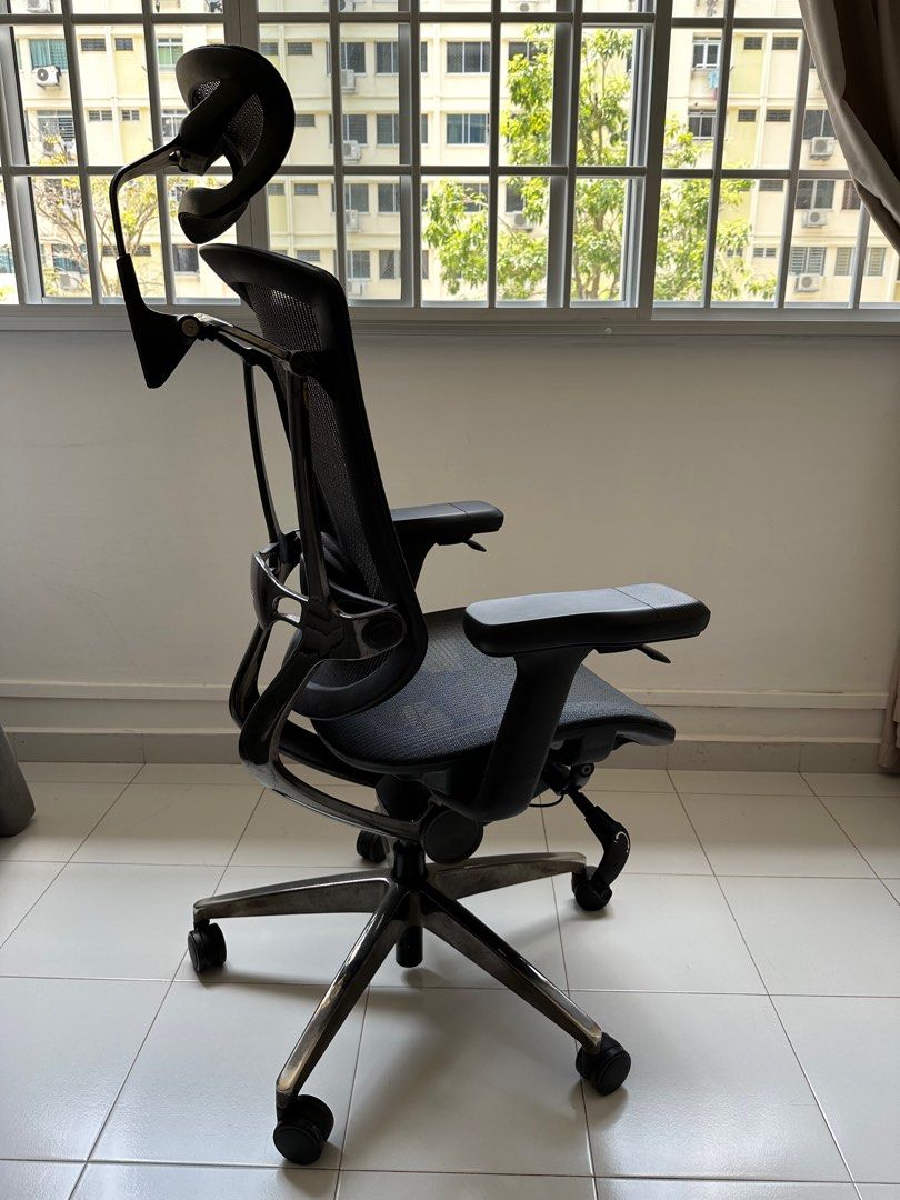 Secretlab NeueChair with headrest, Furniture & Home Living, Furniture ...