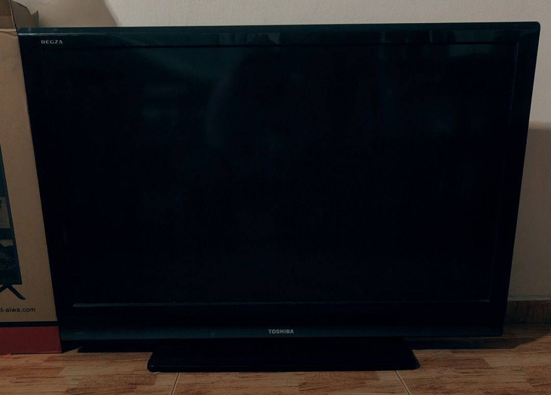 Toshiba Regza, TV & Home Appliances, TV & Entertainment, TV on Carousell