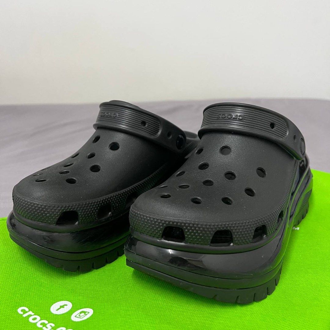 USED - CROCS MEGA CRUSH CLOG, Women's Fashion, Footwear, Flipflops and ...