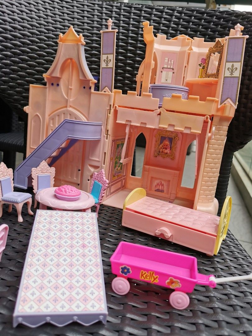 Barbie Castle, Hobbies & Toys, Toys & Games on Carousell