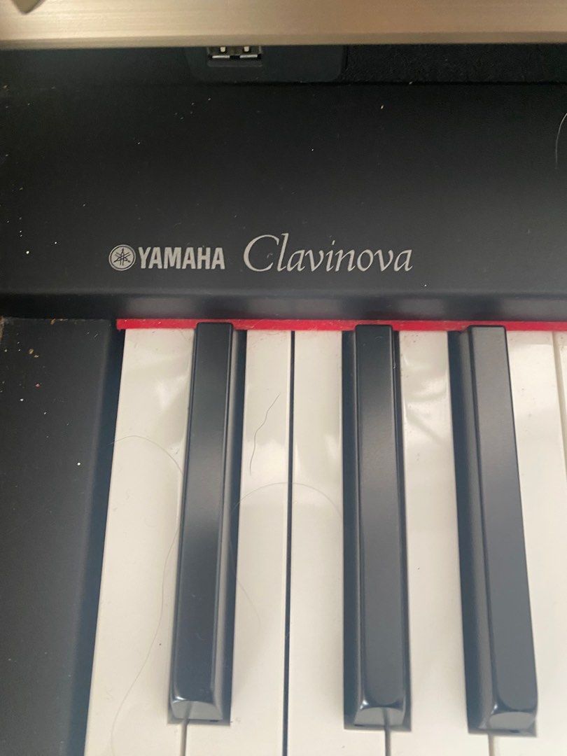 Yamaha Clavinova Digital Piano CLP - 330, 興趣及遊戲, 音樂樂器 & 配件, 樂器 - Carousell