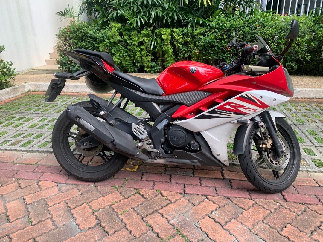 Yamaha YZF-R15 V2 COE till Aug 2025, Motorcycles, Motorcycles for Sale, Class 2 on Carousell