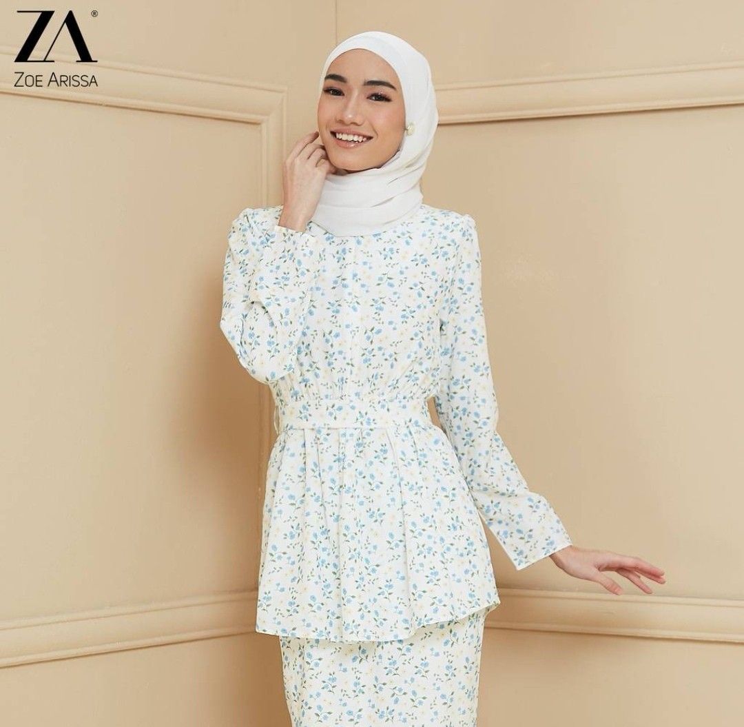 Zoe Arissa Dania Kurung Blue White, Women's Fashion, Muslimah Fashion ...