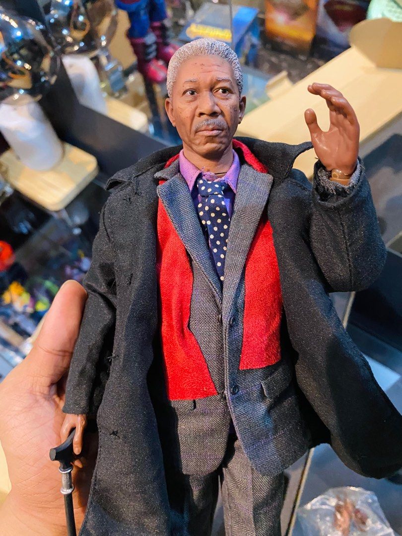 ACE TOYS - Morgan freeman / Lucius Fox 1:6, Hobbies & Toys, Toys ...