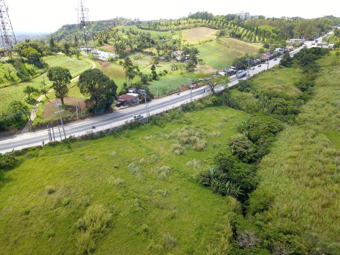 Alfonso Cavite (Metro Tagaytay) lot along and beside Tagaytay- Nasugbu road near Twin Lakes 48 ...
