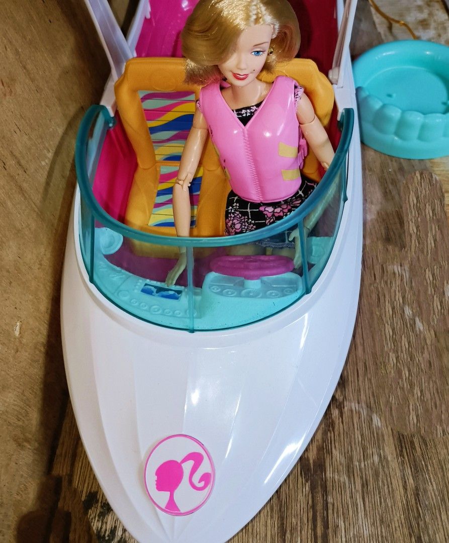 Barbie Dolphin Magic Ocean View Boat with "Glass Bottom," Lifebuoy and ...