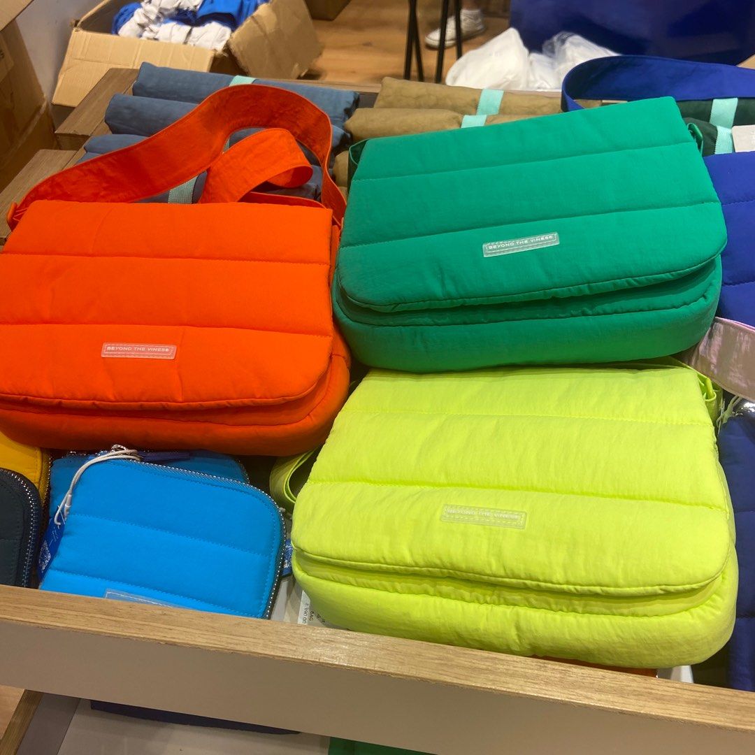 Beyond the Vines Poofy Bag, Women's Fashion, Bags & Wallets, Shoulder Bags on Carousell