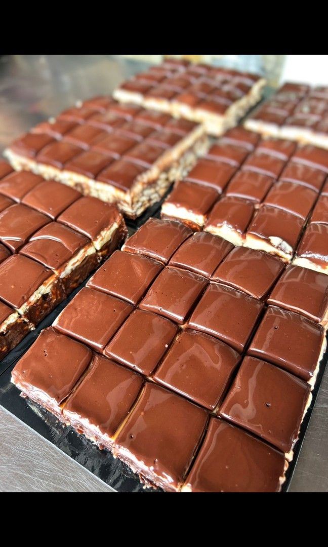 Biscoff cake batik indulgence, Food & Drinks, Homemade Bakes on Carousell
