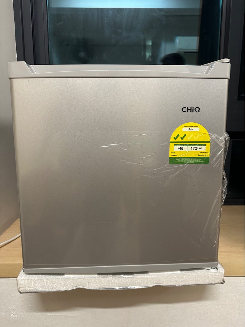 CHIQ mini bar fridge 48L, TV & Home Appliances, Kitchen Appliances ...