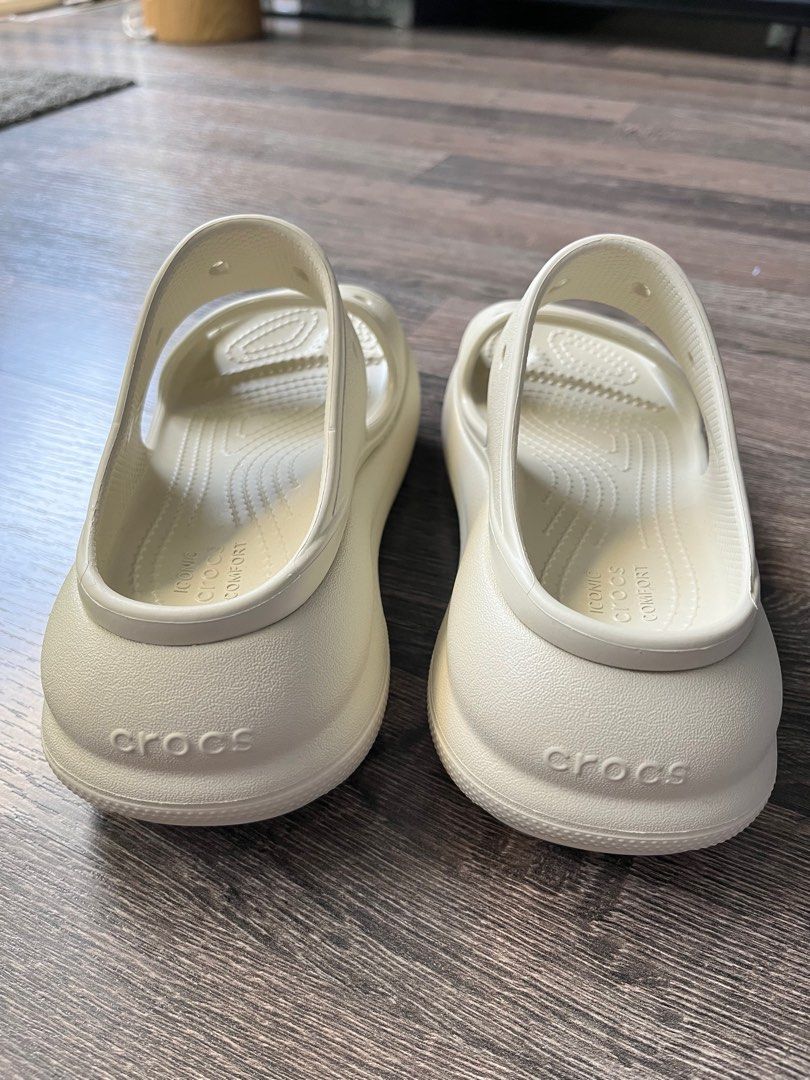 Crocs bone color, Barang Mewah, Aksesoris di Carousell