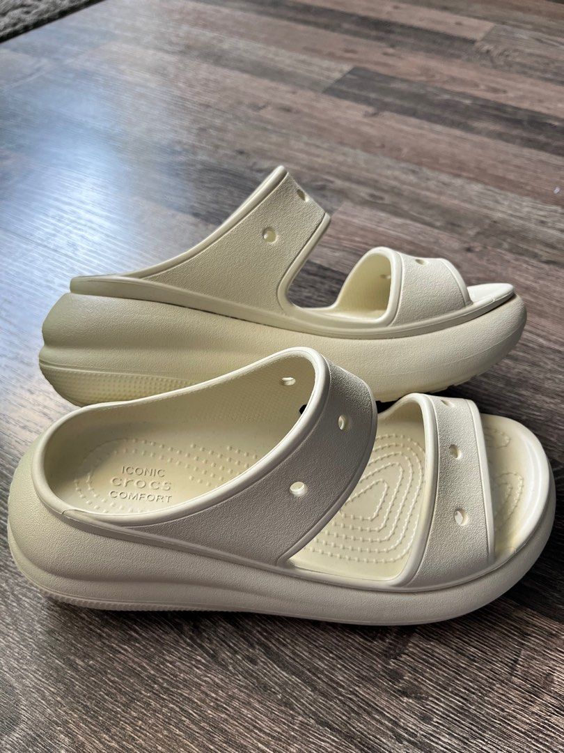 Crocs bone color, Barang Mewah, Aksesoris di Carousell