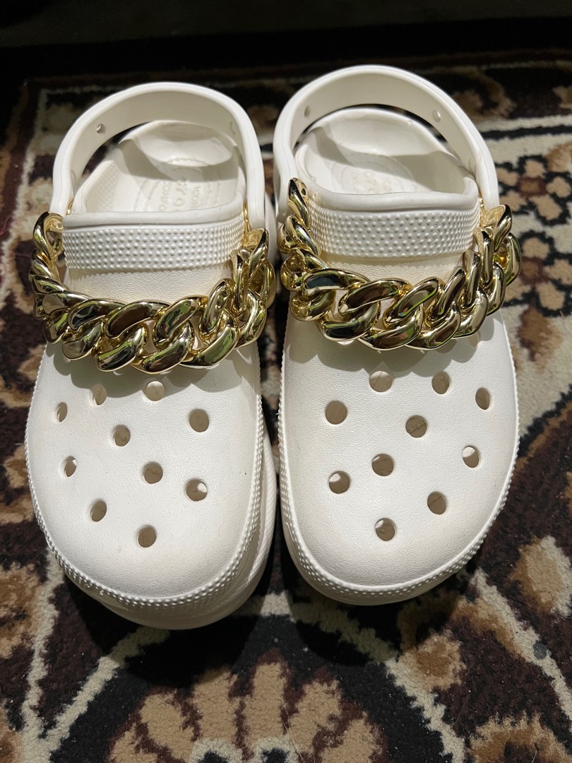 Crocs clog chain, Women's Fashion, Footwear, Wedges on Carousell